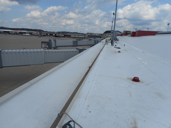 Airside Terminal Roof Replacement – Management Engineering Corporation